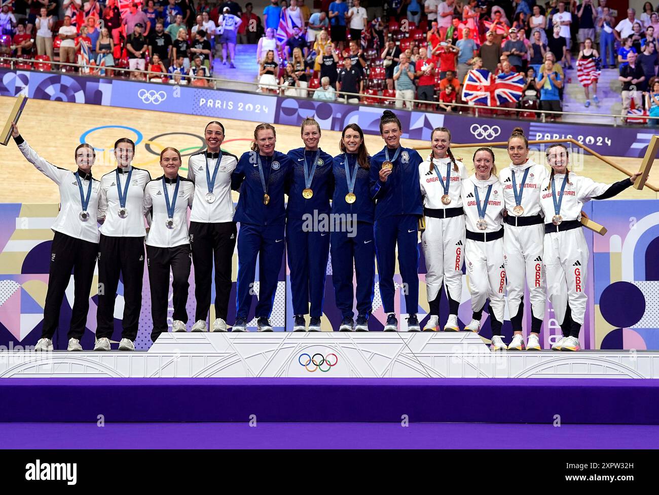 Paris, France. 7th Aug, 2024. Gold medalists team USA (C), silver medalists team New Zealand (L ...