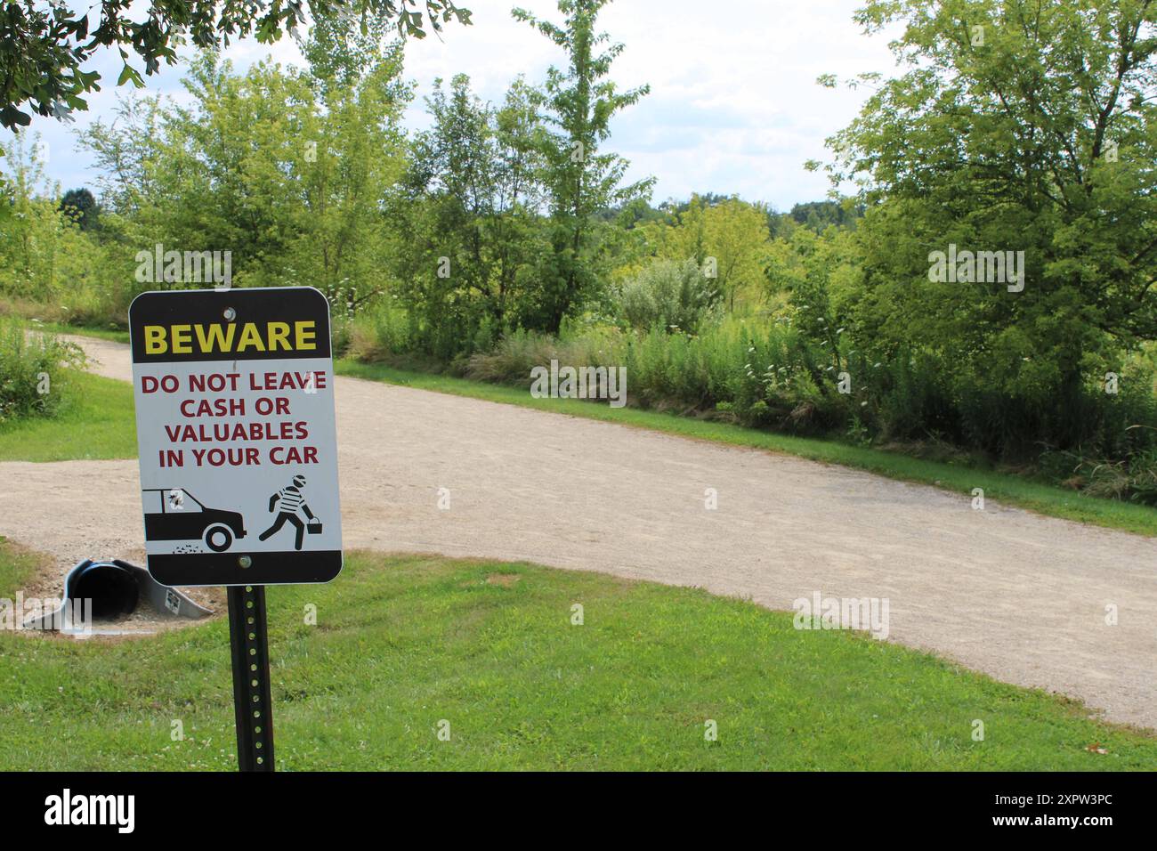 Beware Do Not Leave Cash or Valuables in your Car at a trail at Raven ...