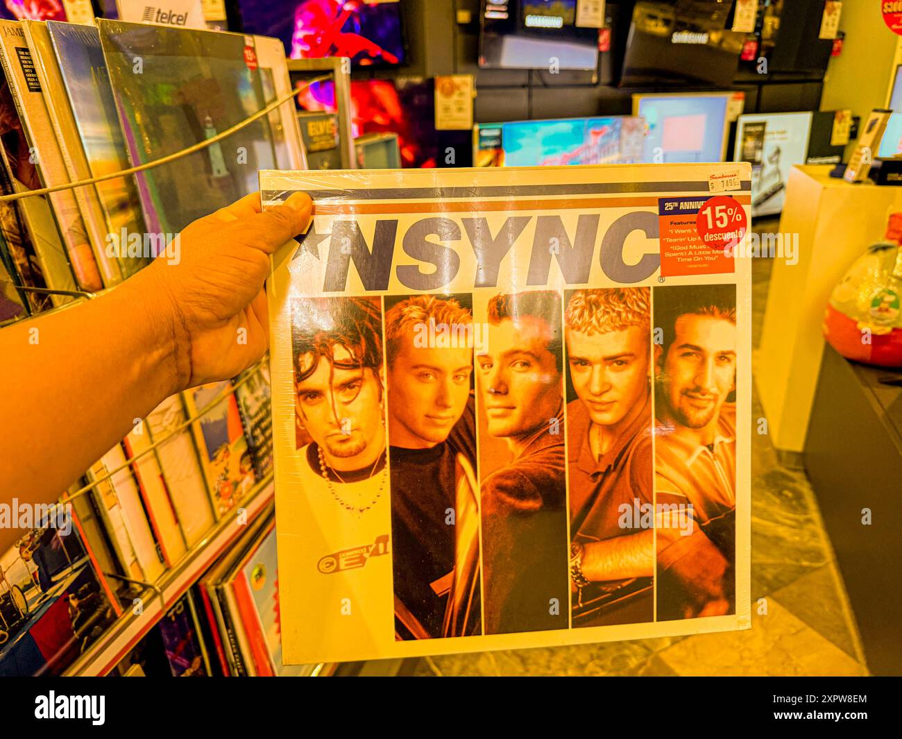 Photo has nsync hi-res stock photography and images - Alamy
