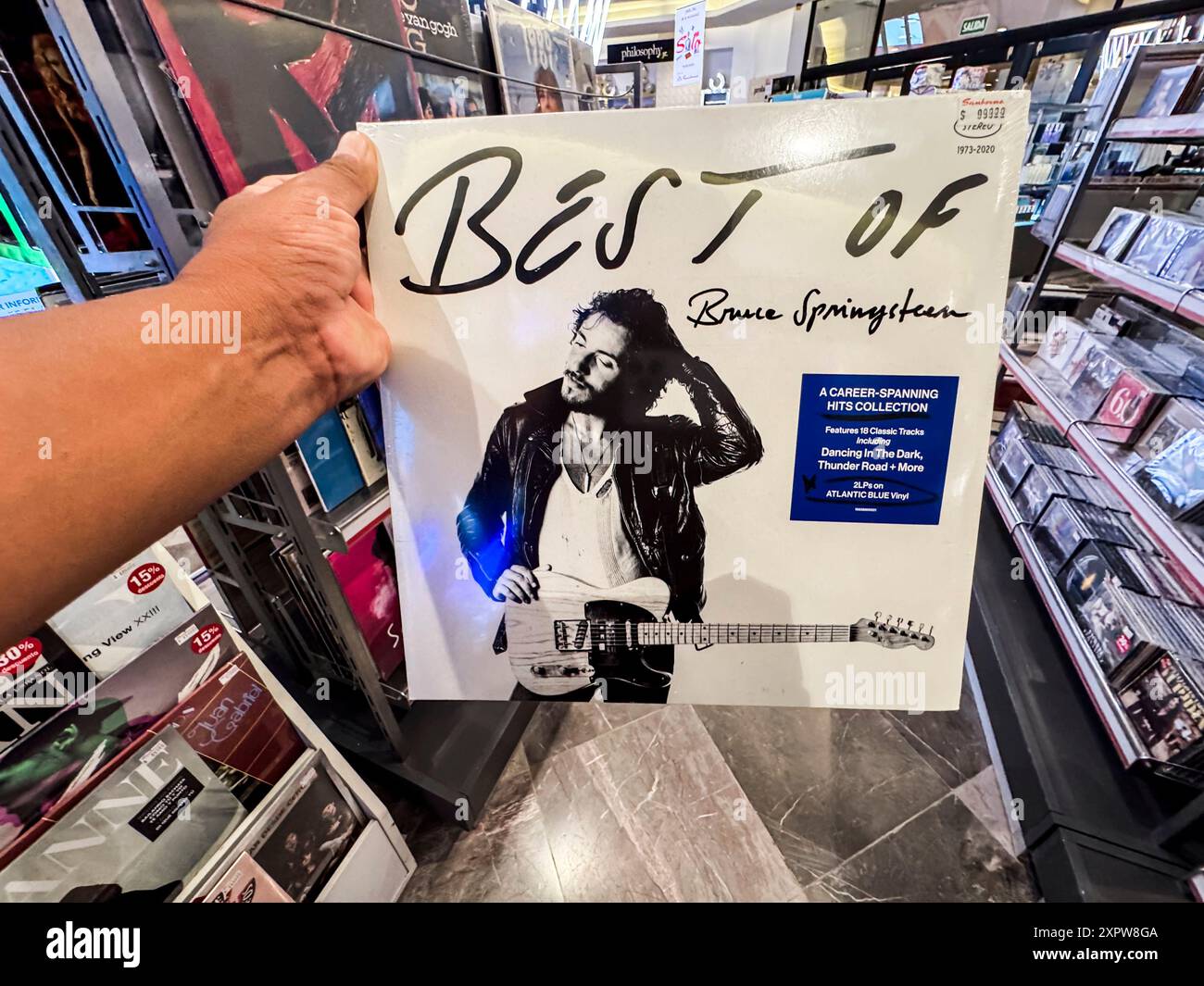 Album The Best of Bruce Springsteen in music record store in Sanbors ...
