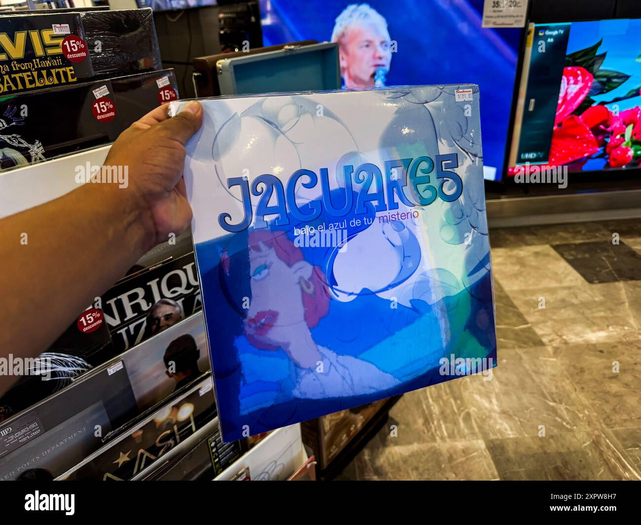 Vinilo azul hi-res stock photography and images - Alamy