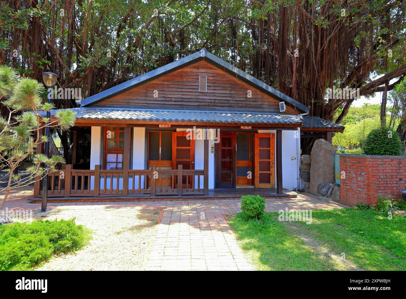 The calligrapher Zhu Jiuying house near banyan trees house at Gubao St ...