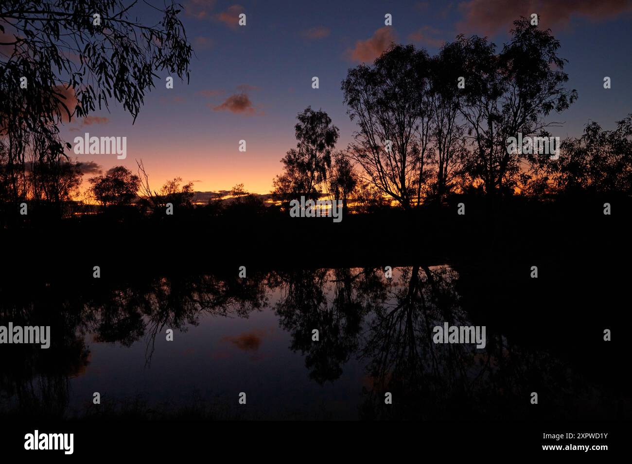 Sunset, Mt Dare, Simpson Desert, outback South Australia, Australia ...