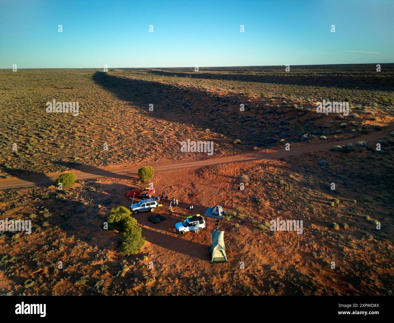 Campers on the French Line, and parallel dunes, Simpson Desert, outback ...