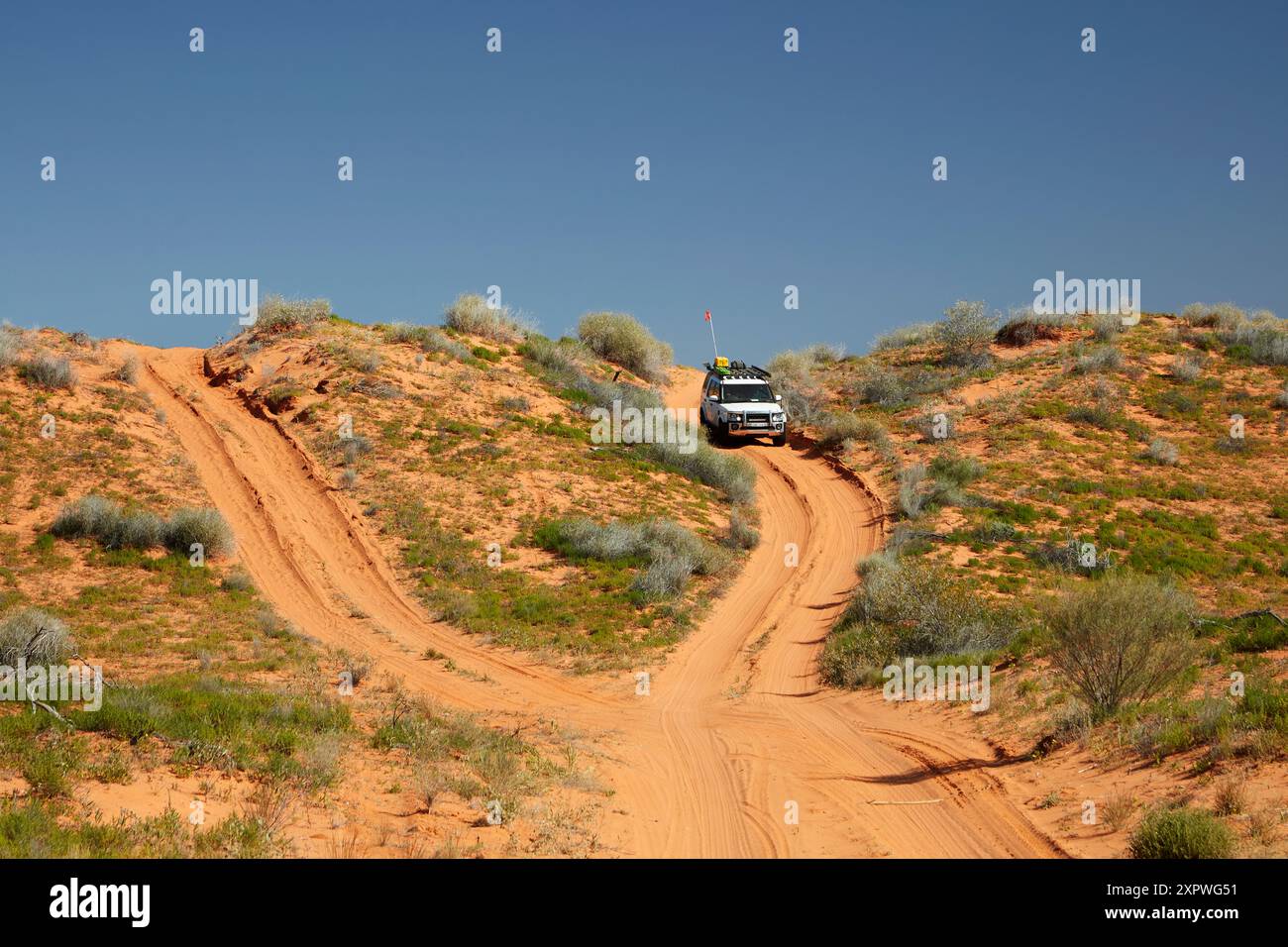 4wd crossing dunes on the QAA Line Track, Munga-Thirri National Park ...