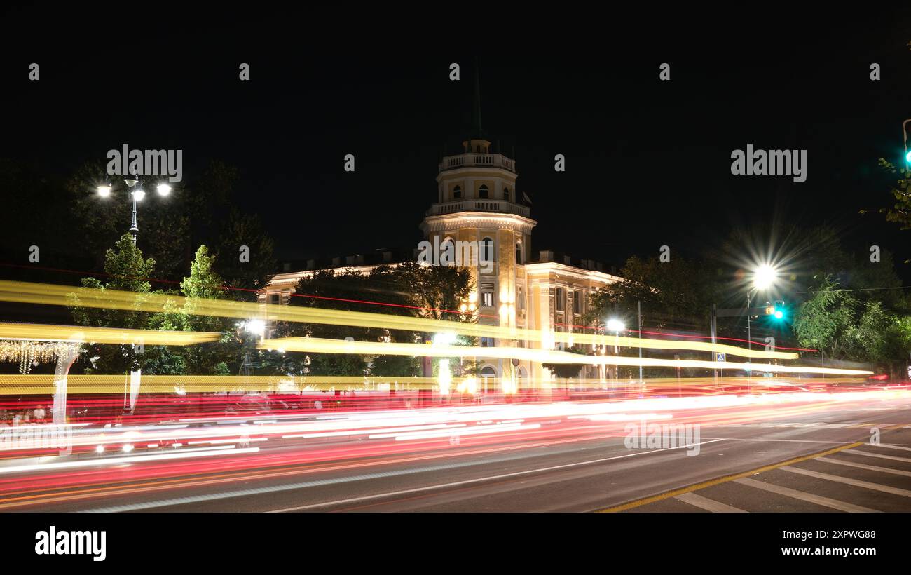 Yellow and red night traffic light trails in long exposure Stock Photo ...