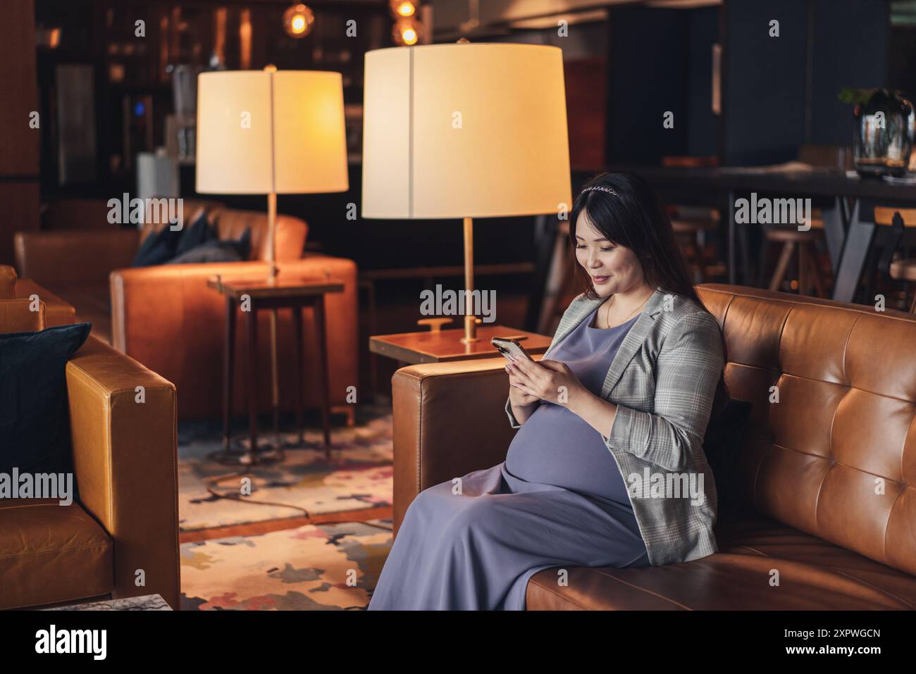 Busy mother working from home hi-res stock photography and images - Alamy