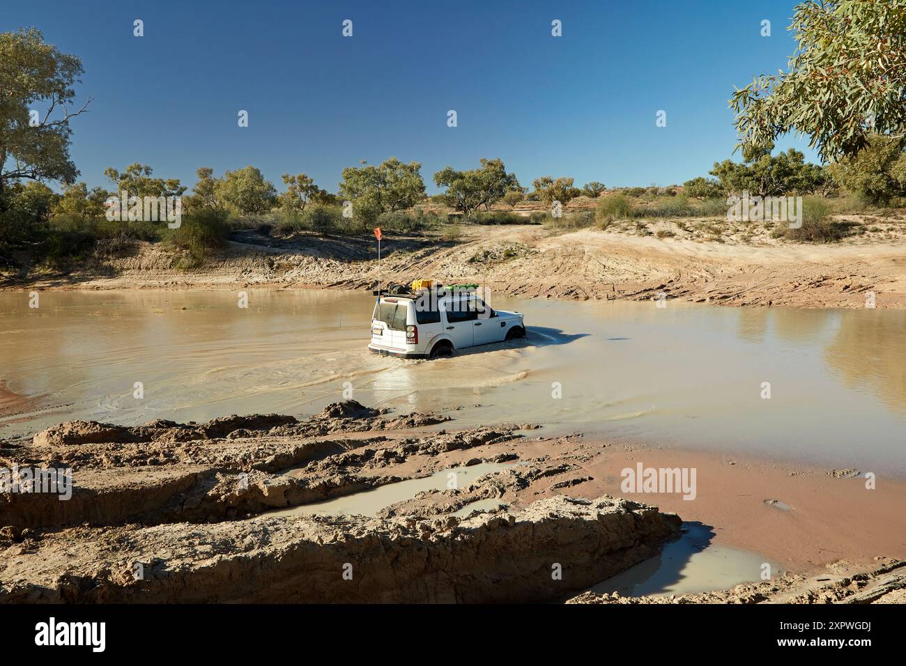 Crossing Eyre Creek, QAA Line, Simpson Desert, outback Queensland ...