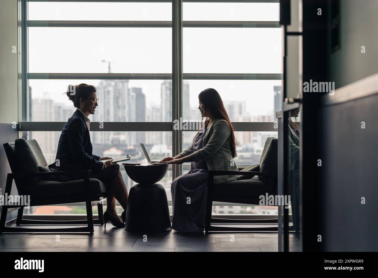 Two positive diverse business hi-res stock photography and images - Alamy