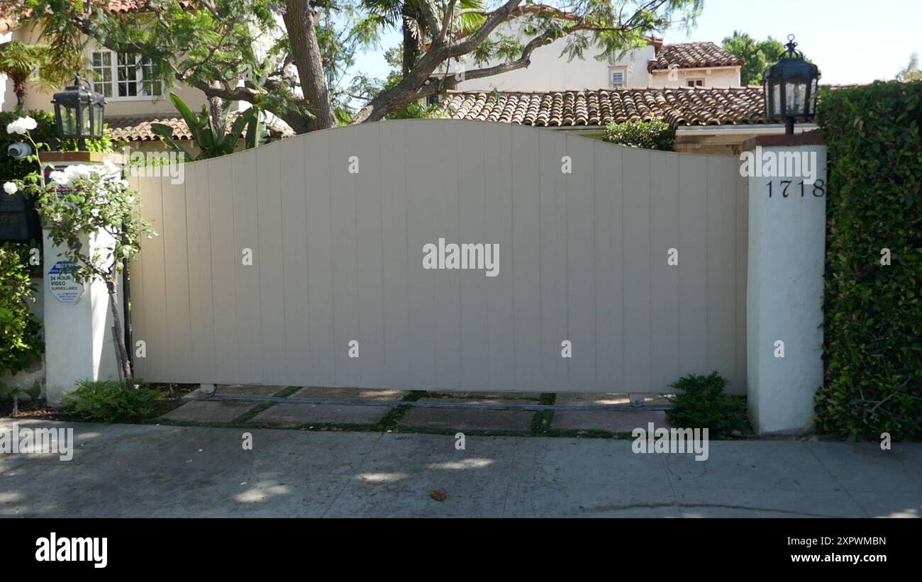 Beverly Hills, California, USA 7th August 2024 Actor Sidney Poitier ...