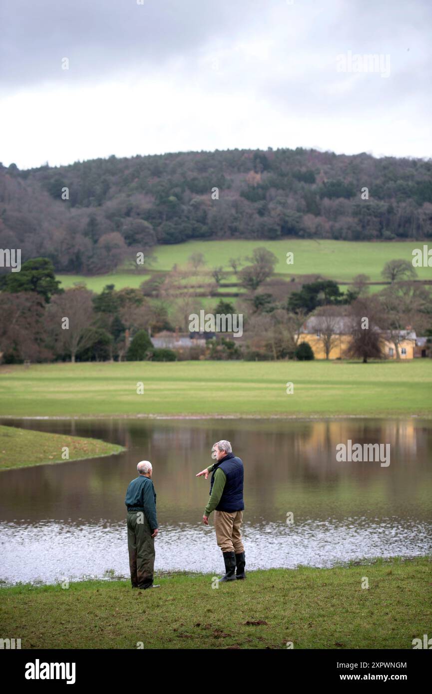 Bund flood defence hi-res stock photography and images - Alamy
