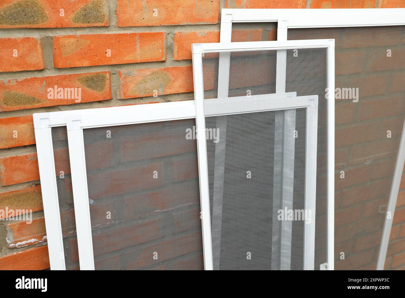 Wire screens hi-res stock photography and images - Alamy