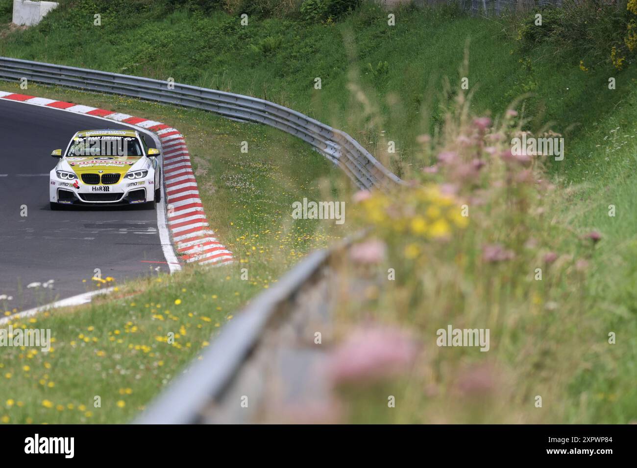 Bmw m240i racing cup hi-res stock photography and images - Alamy