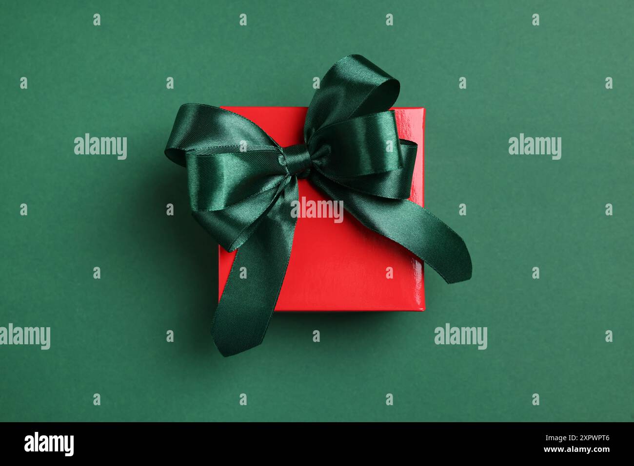 Beautiful present box elegant hi-res stock photography and images - Alamy