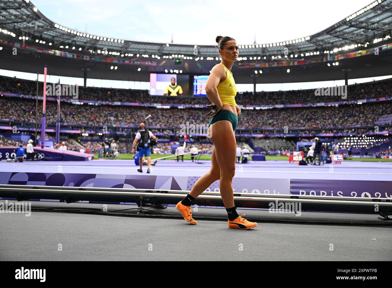 Paris, France. 07th Aug, 2024. Australian pole vaulter Nina Kennedy in ...