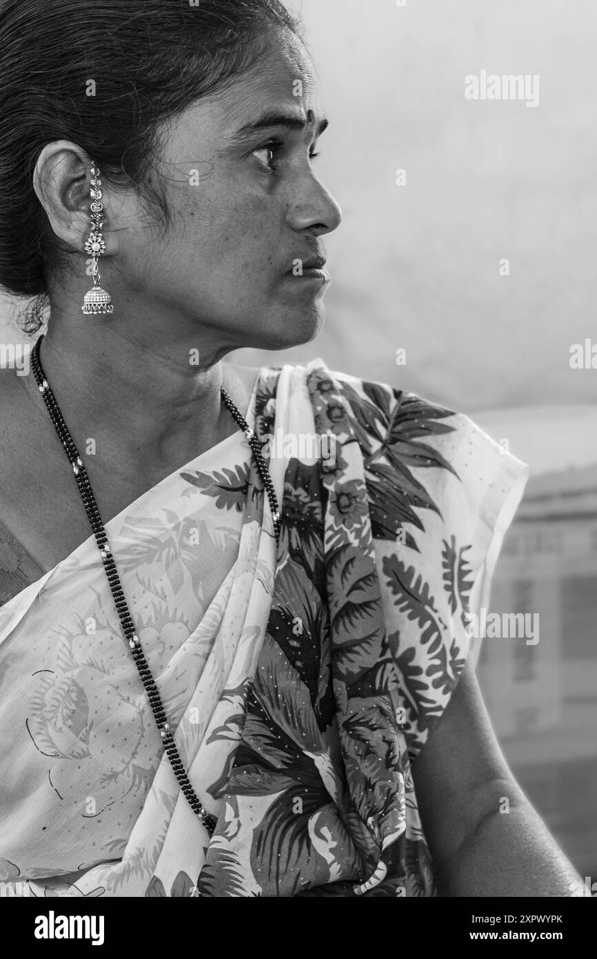 Beautiful young Indian Asian woman photo in traditional clothing Goa ...