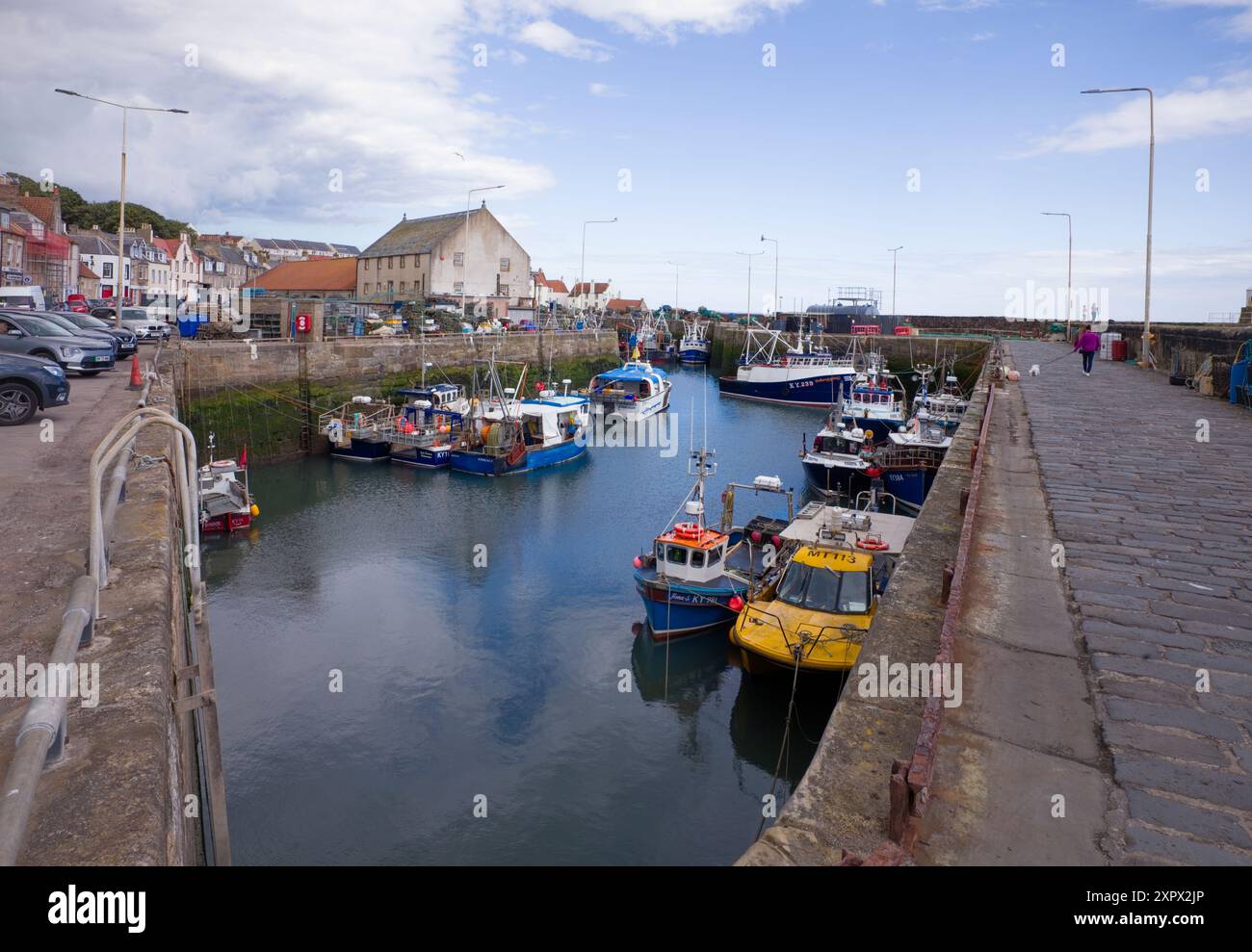 Pittenweem fife harbour fishing boats hi-res stock photography and ...