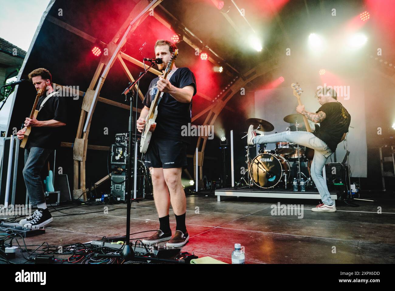 Dead poet society concert hi-res stock photography and images - Alamy