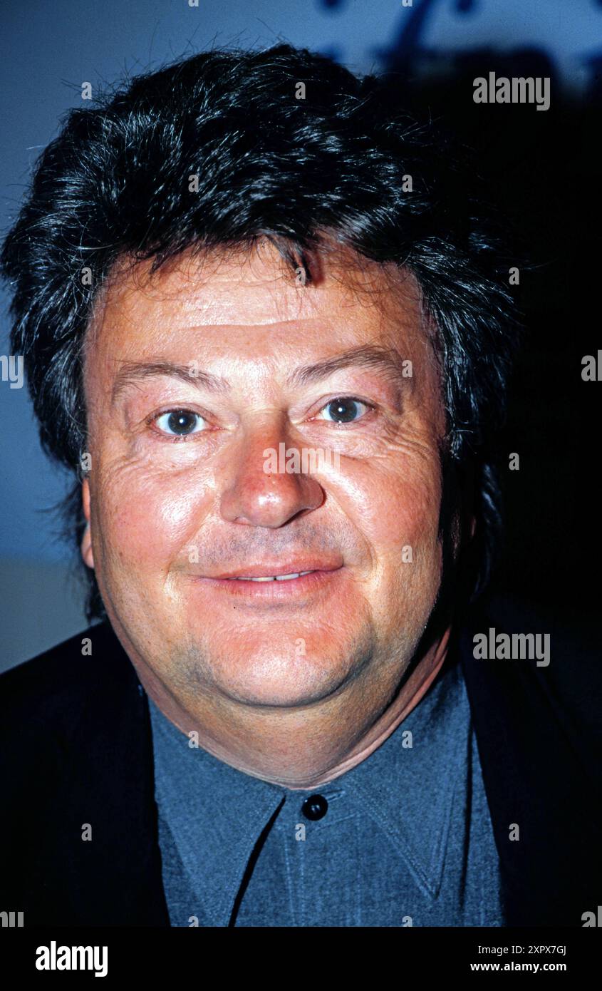 Helmut Fest, Chef des Musiklabels EMI, Portrait, circa 1994 Stock Photo ...