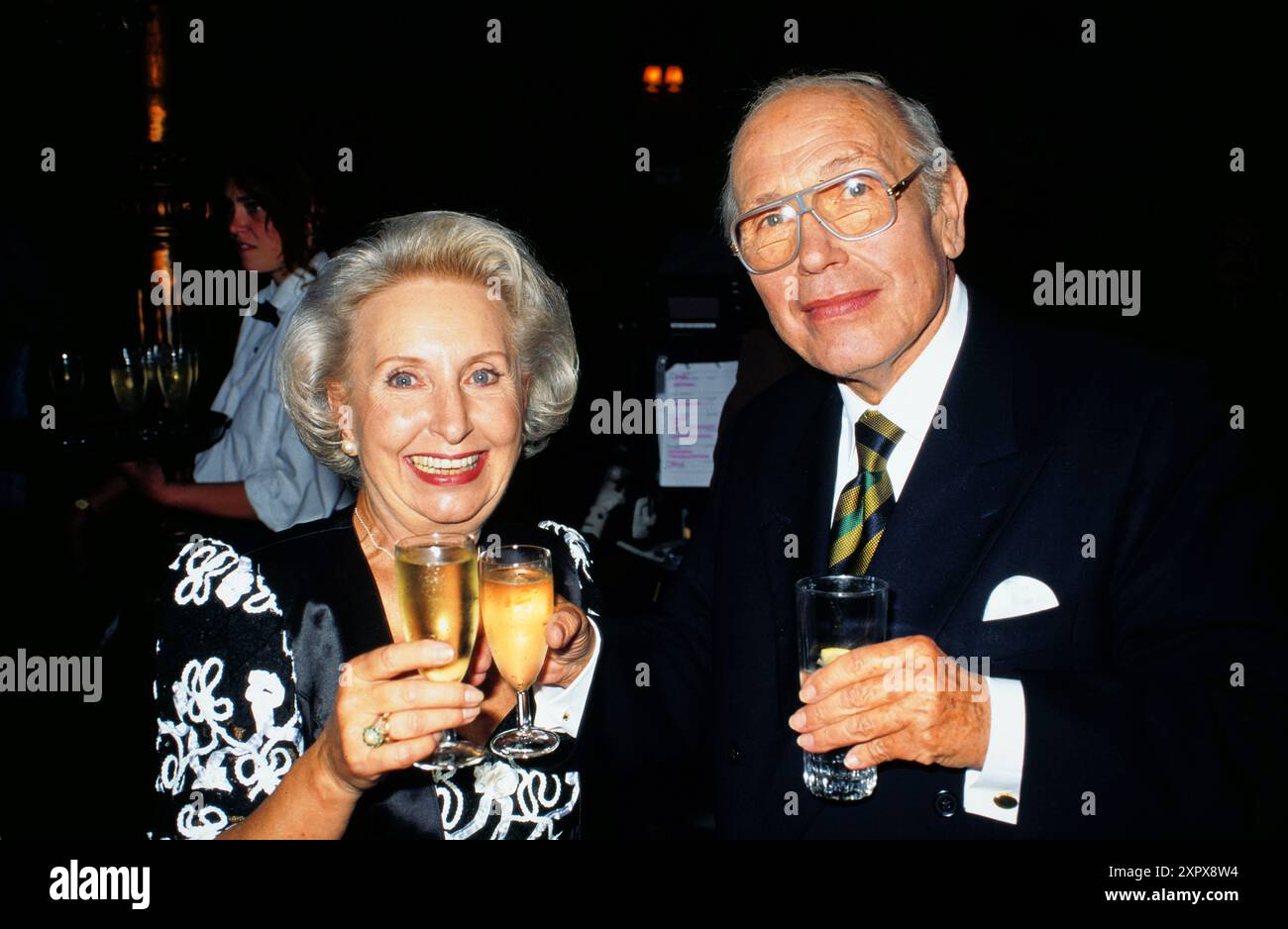 Schauspielerin Edith Hancke und Bühnenautor Curth Flatow, bei einer ...