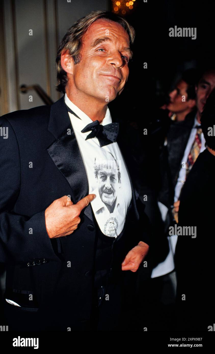 Schauspieler Thomas Fritsch, mit Spier Hemd, bei der Feier zum 75 ...