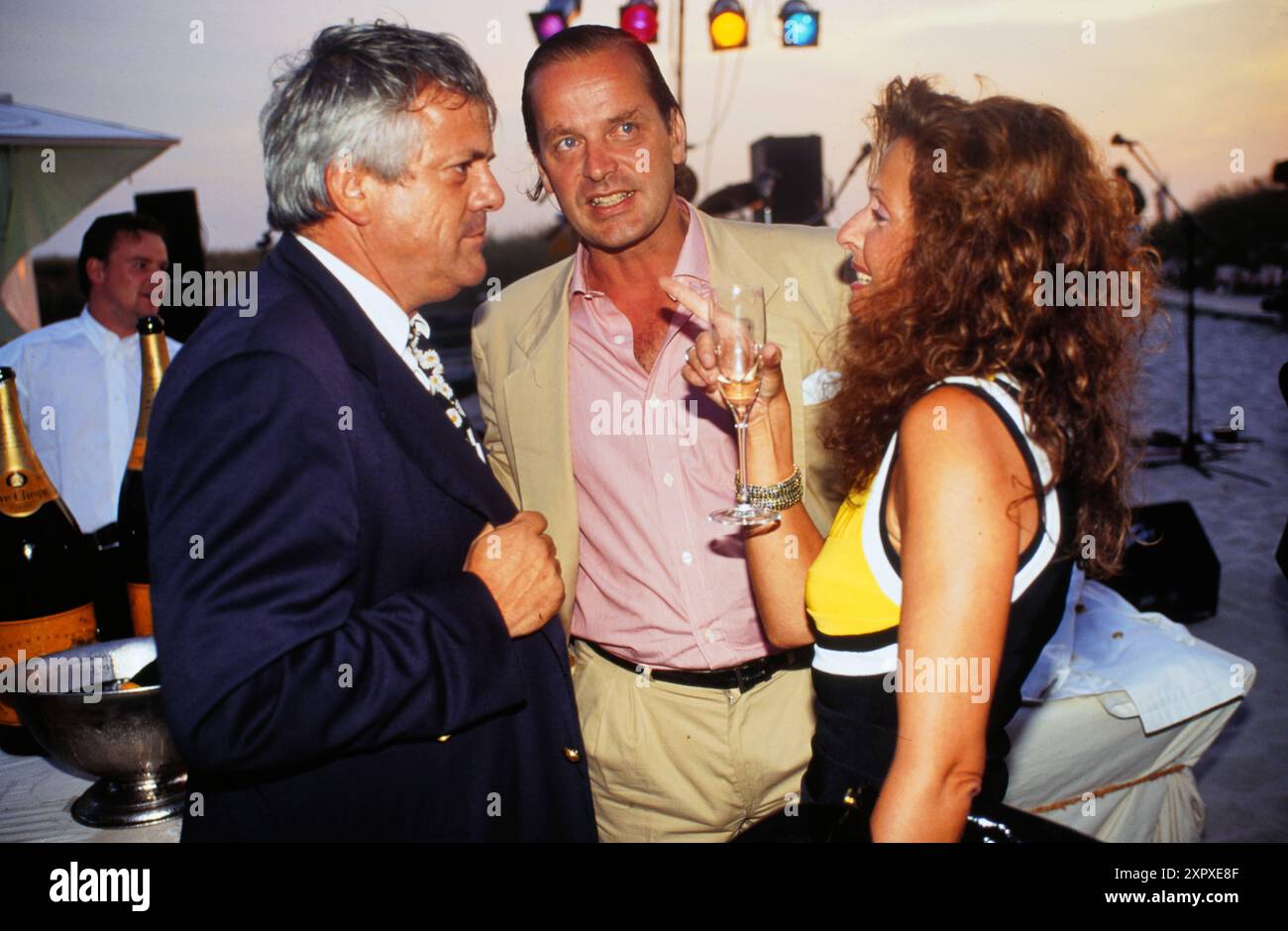 Boulevard-Journalist Michael Graeter mit Enno von Ruffin und dessen ...