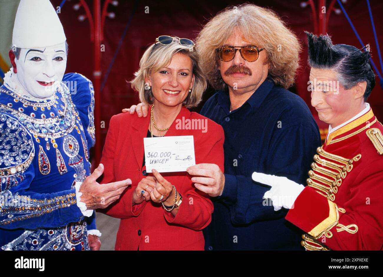 Moderatorin Sabine Christiansen und Zirkus Roncalli Chef Bernhard Paul ...