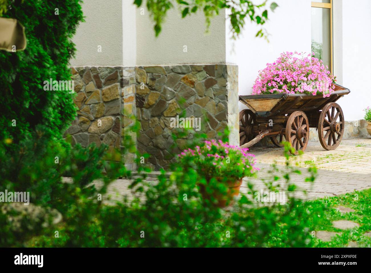 Beautiful scenery flower cart hi-res stock photography and images - Alamy