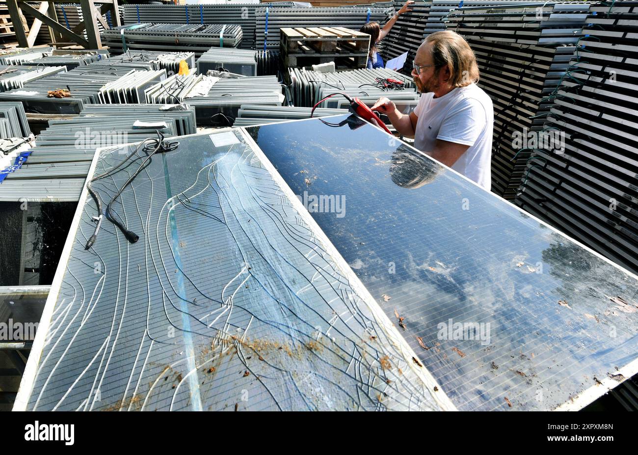 24 June 2024, Saxony, Taucha Leipzig: At a PVEX collection point for ...