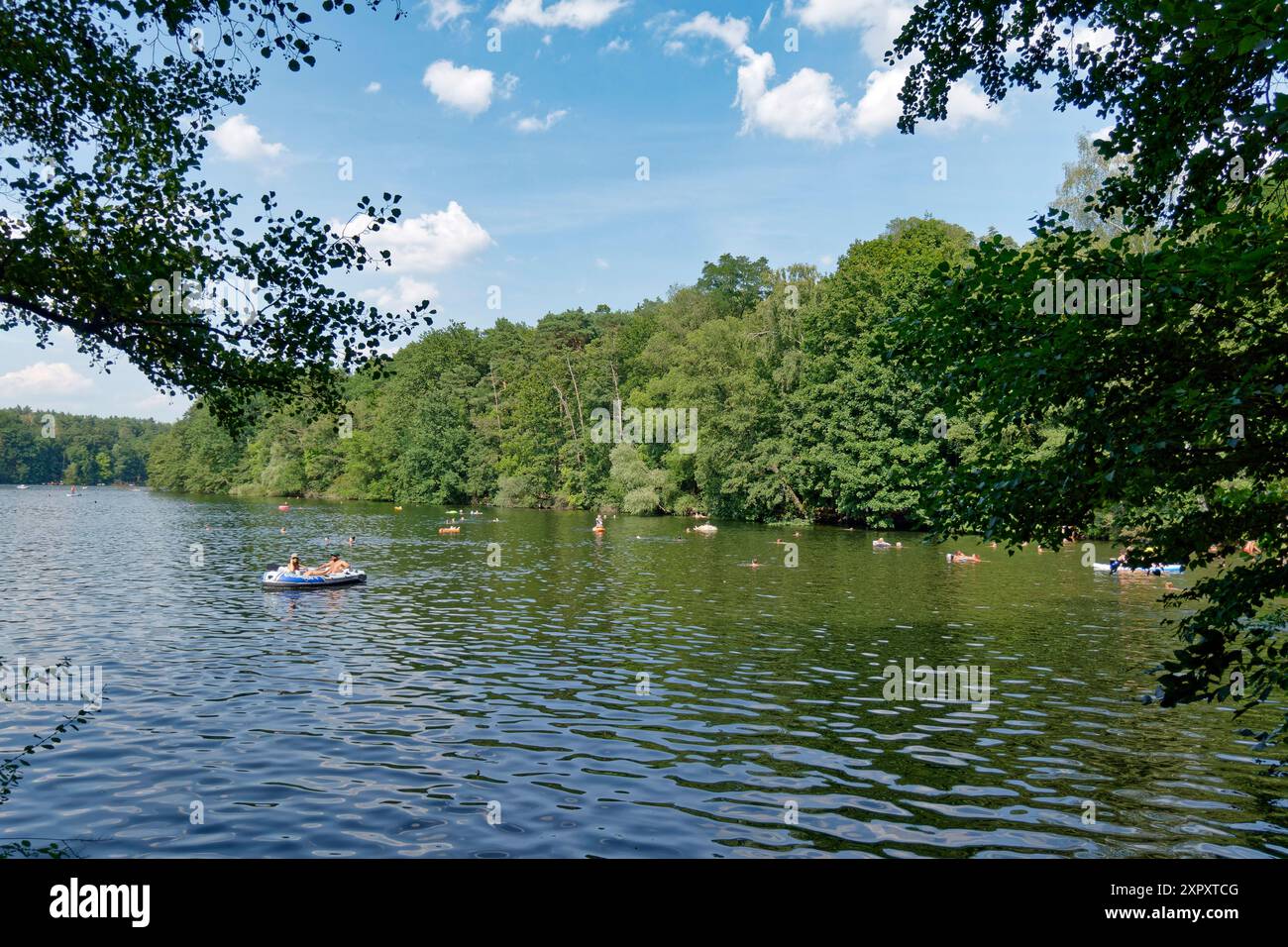 Krumme Lanke, Badesee, Sommer in Berlin, See, Bezirk Steglitz ...