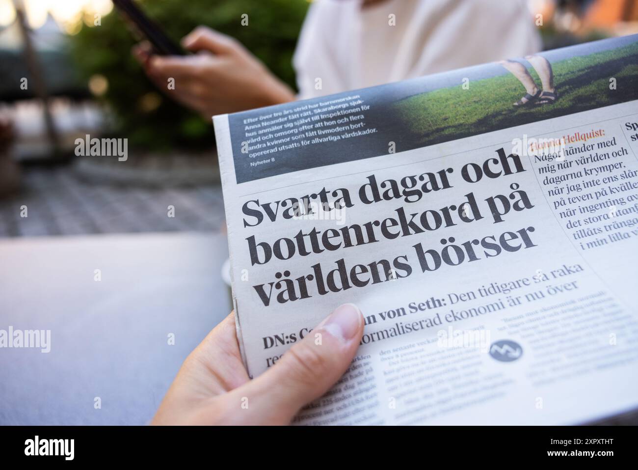 A swedish daily newspaper reports about yesterday's stock market crash ...