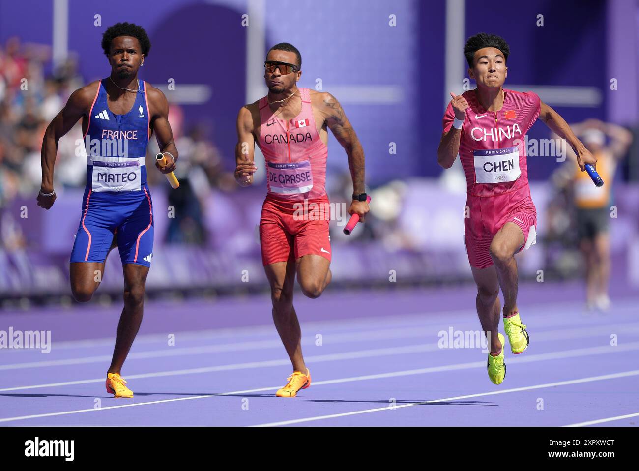Paris, France. 8th Aug, 2024. Chen Jiapeng (R) of team China, Pablo ...