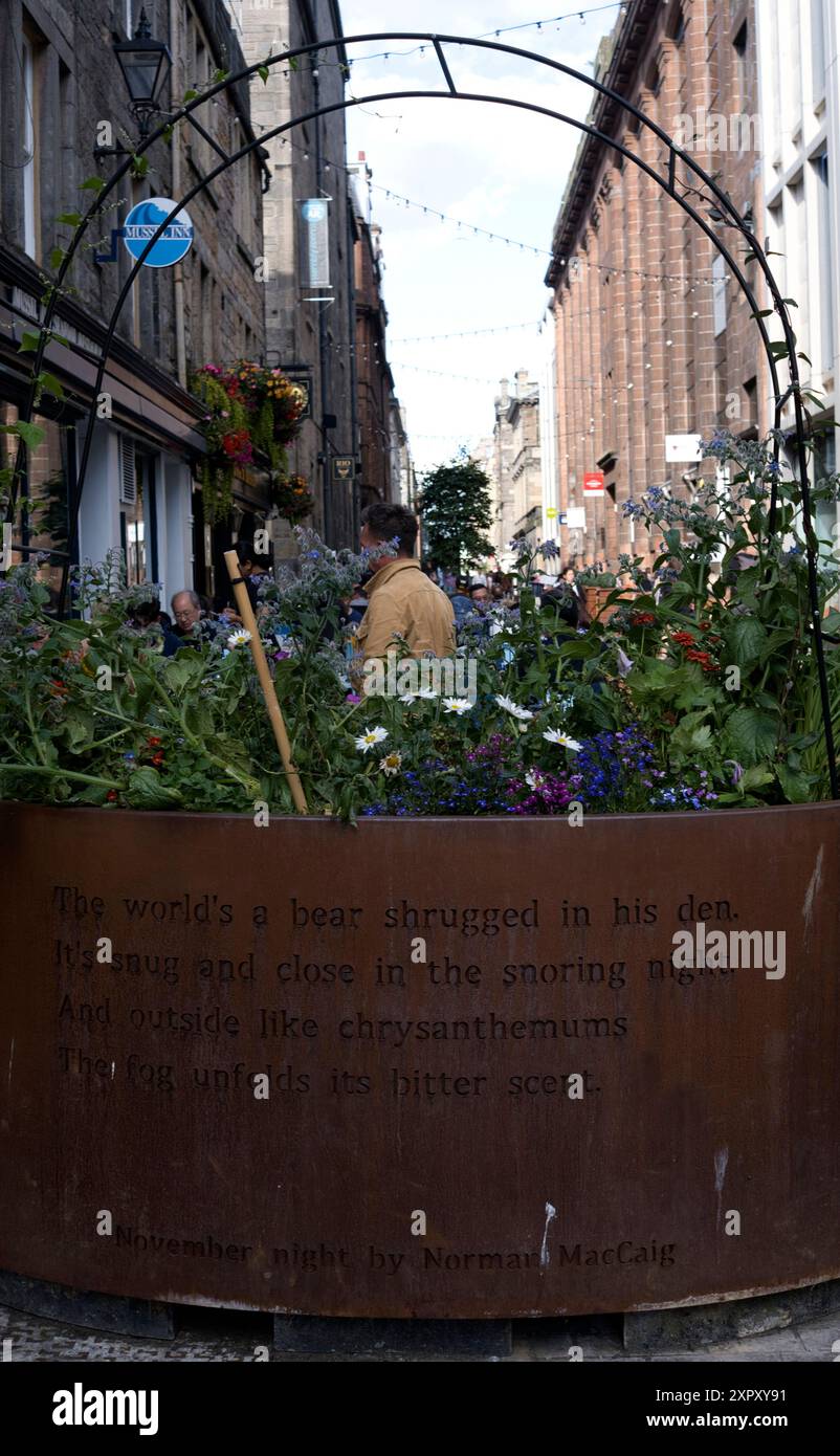Traditional pub in Edinburgh, Scotland Stock Photo - Alamy