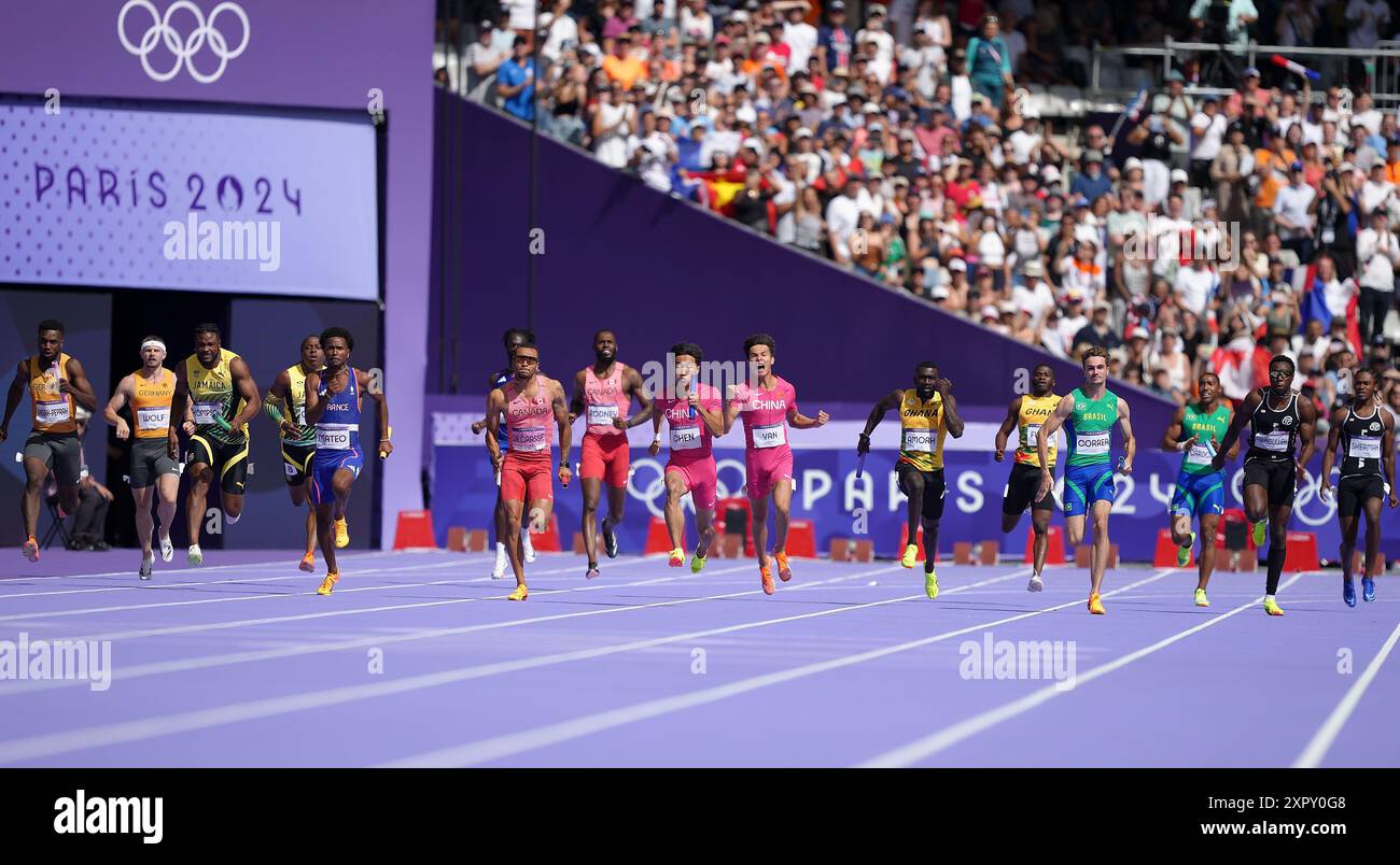 Paris, France. 8th Aug, 2024. Chen Jiapeng and Yan Haibin (7th R) of ...