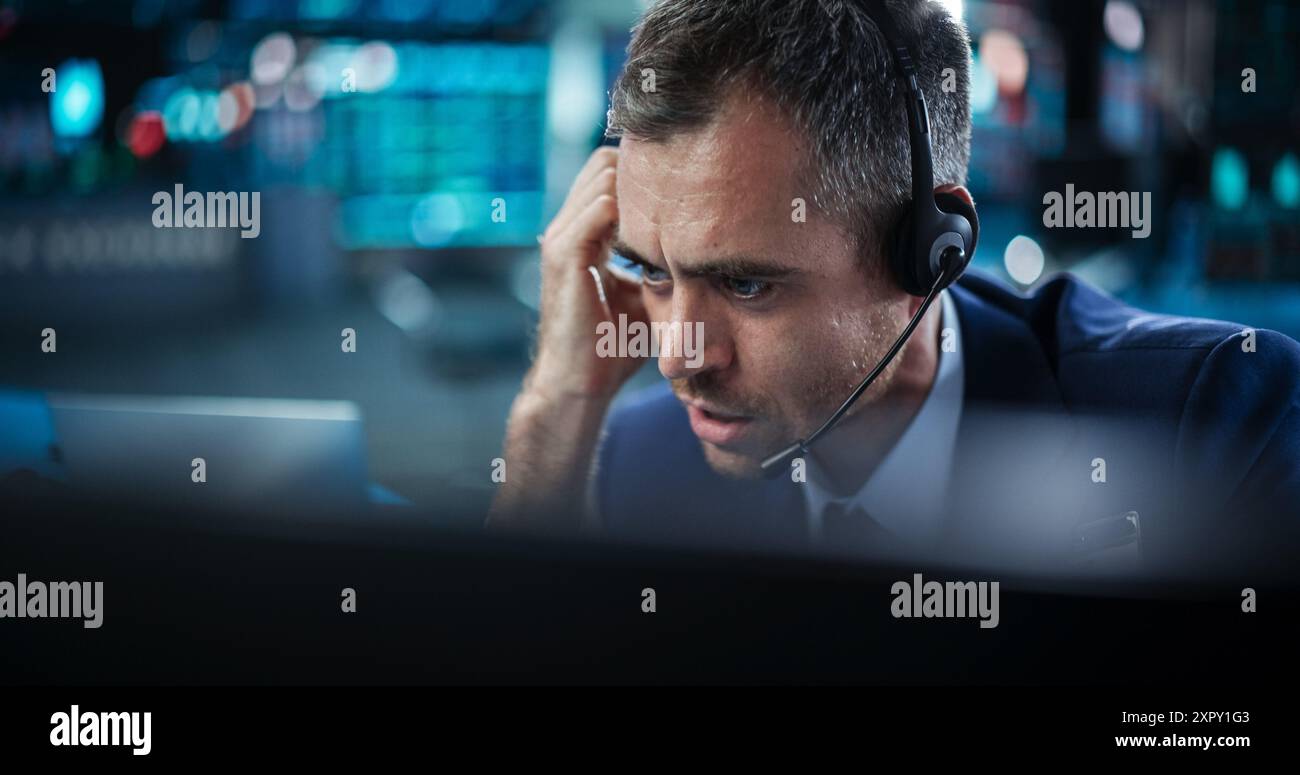 Real time currency updates hi-res stock photography and images - Alamy