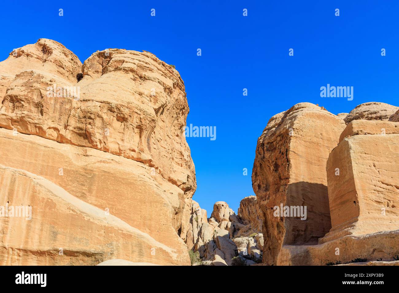 Landscapes in the Wadi Musa desert in Jordan near Petra Stock Photo - Alamy