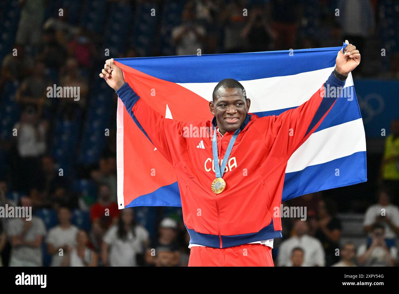 LOPEZ NUNEZ Mijain Cuba (CUB) gold medal after his last match, MGR 130 ...