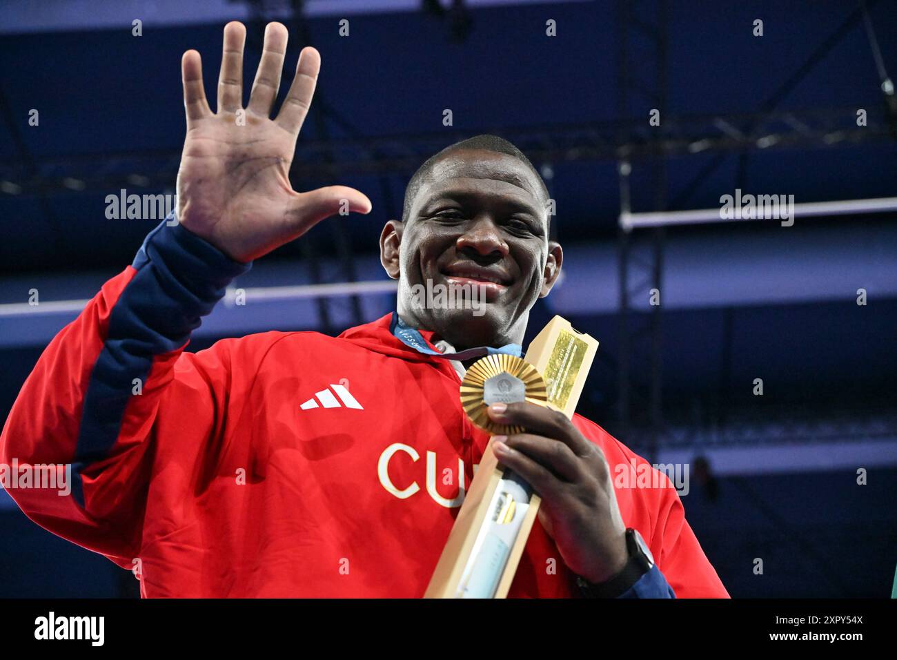 LOPEZ NUNEZ Mijain Cuba (CUB) gold medal after his last match, MGR 130 ...