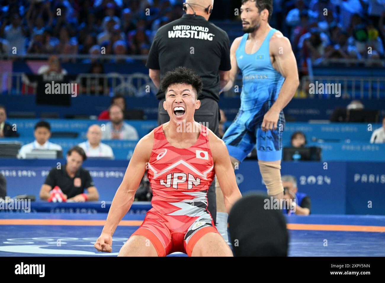 Japan winning the gold medal jpn hi-res stock photography and images ...