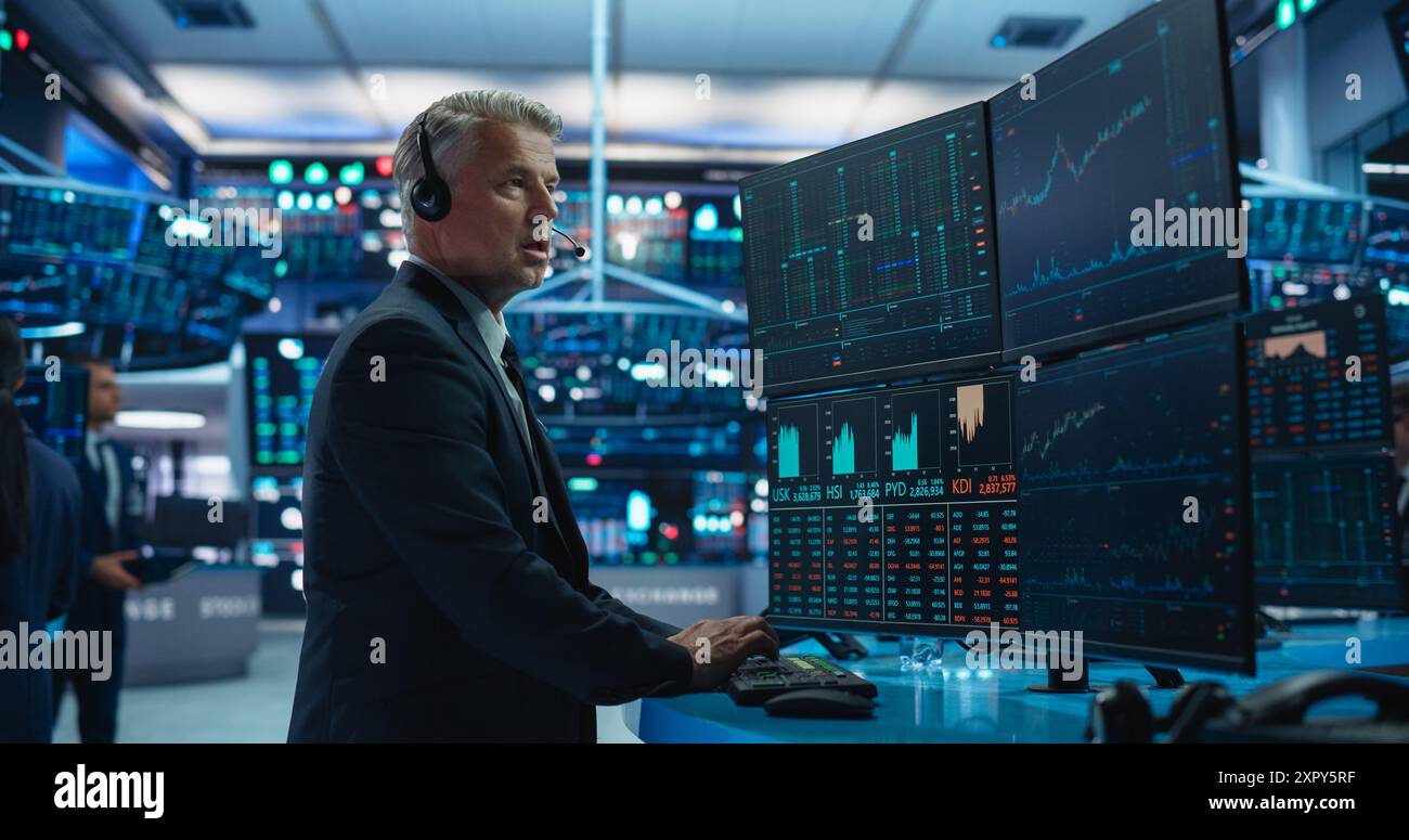 Operator exchange hi-res stock photography and images - Alamy