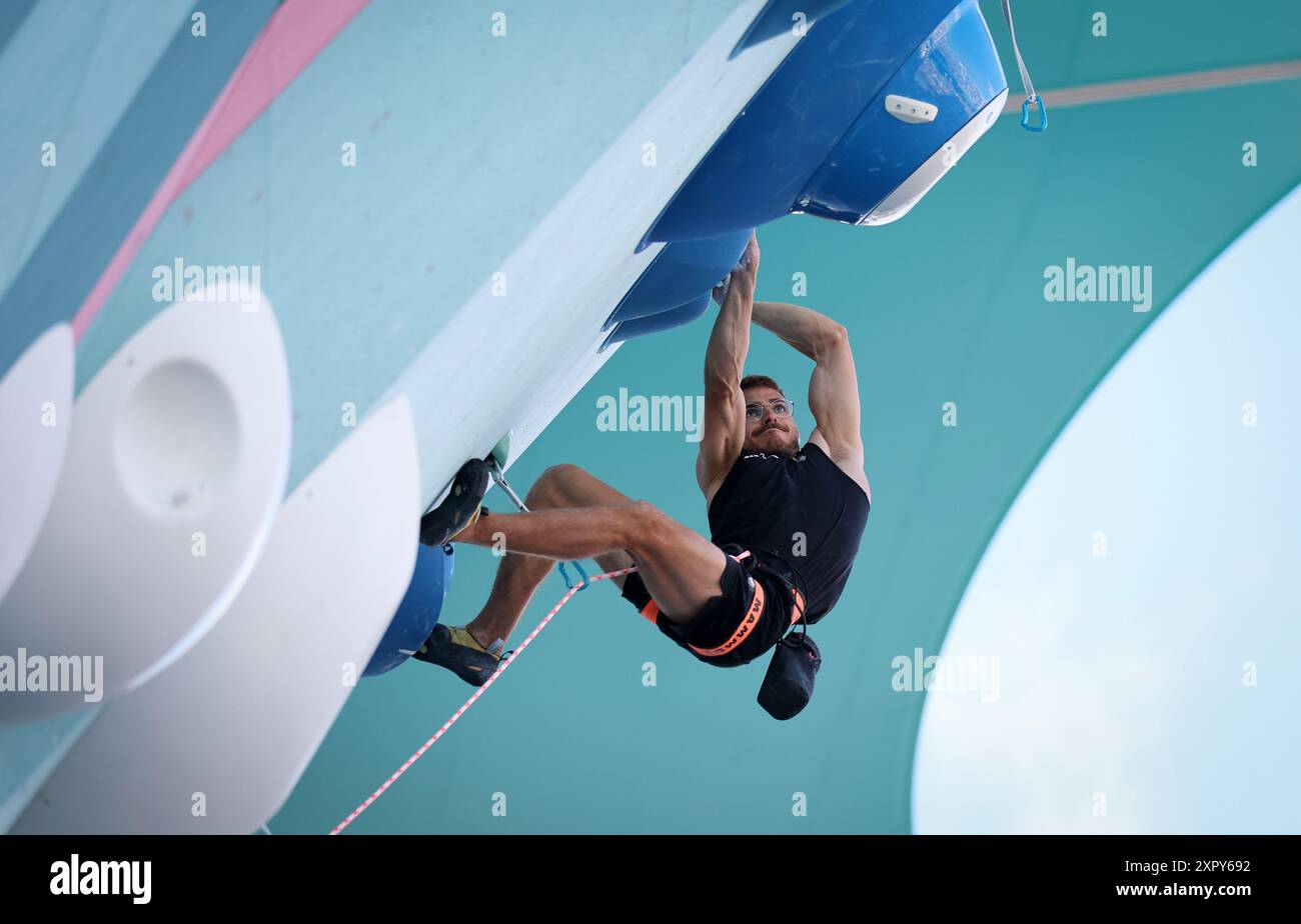 PARIS, FRANCE - AUGUST 07: Yannick Flohe of Team Germany competes ...