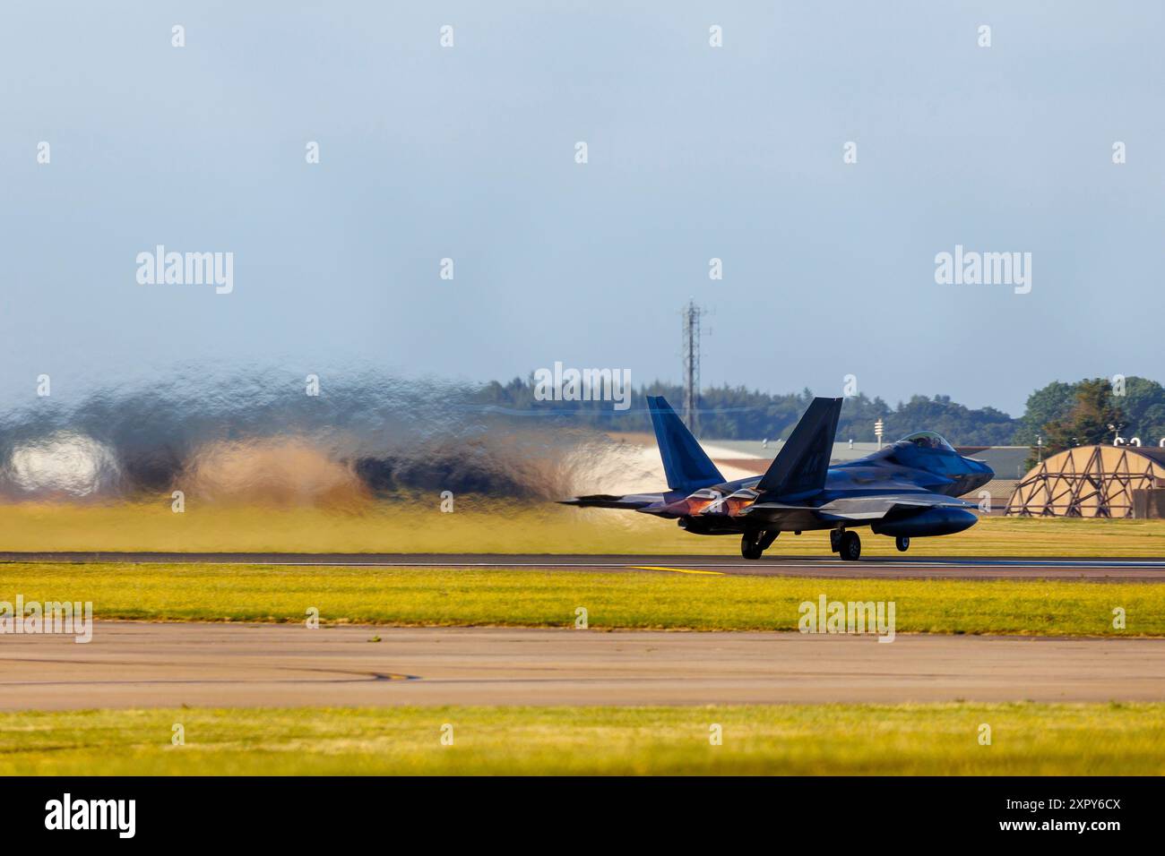 Lakenheath, England. 8 August, 2024. 12 USAF F-22 stealth fighters ...