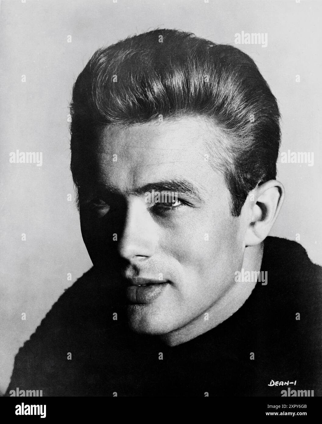 JAMES DEAN 1955 Portrait publicity for Warner Bros Stock Photo - Alamy