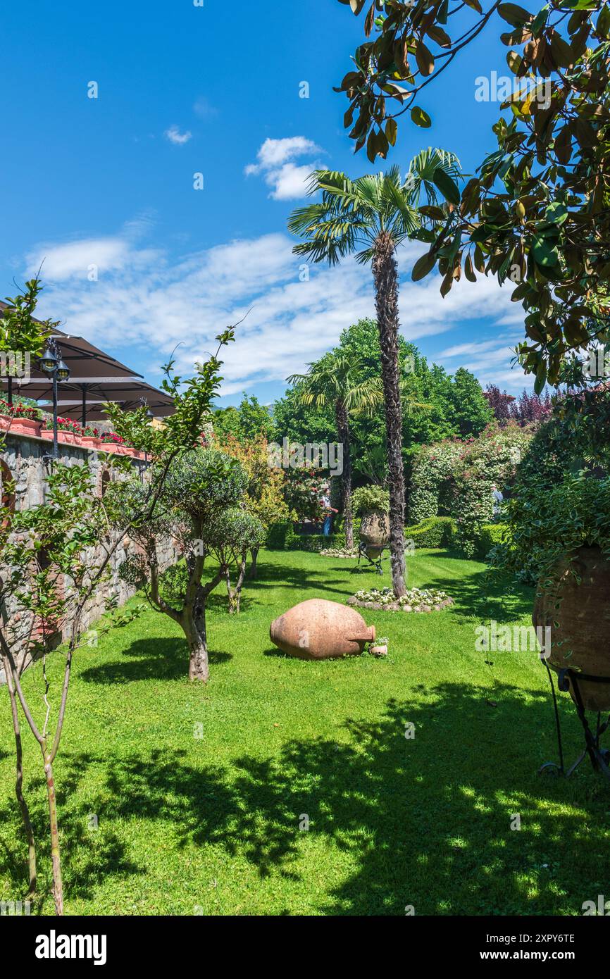 Elbasan Castle (Albanian: Kalaja e Elbasanit) is a 15th-century ...