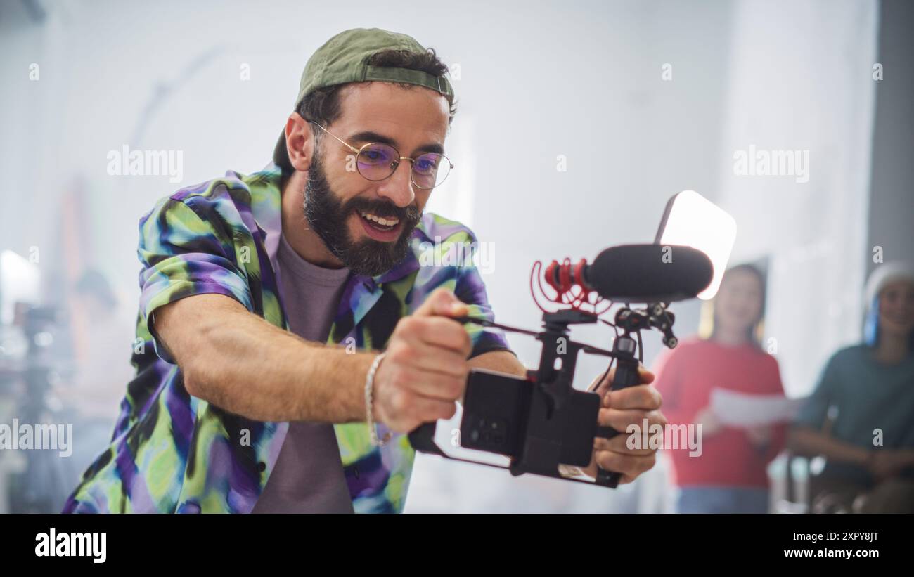 Busy crew on photoshoot hi-res stock photography and images - Alamy