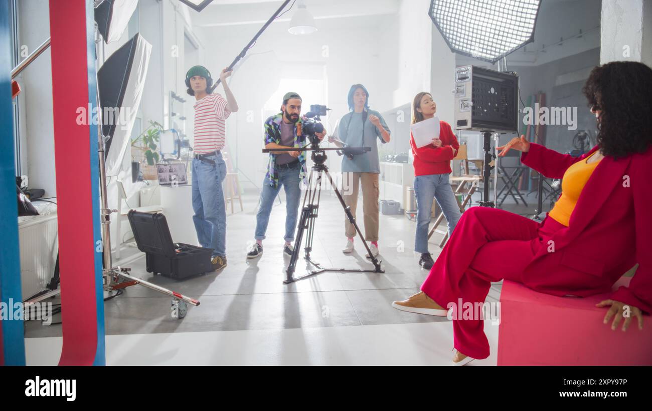 Media production team hi-res stock photography and images - Alamy