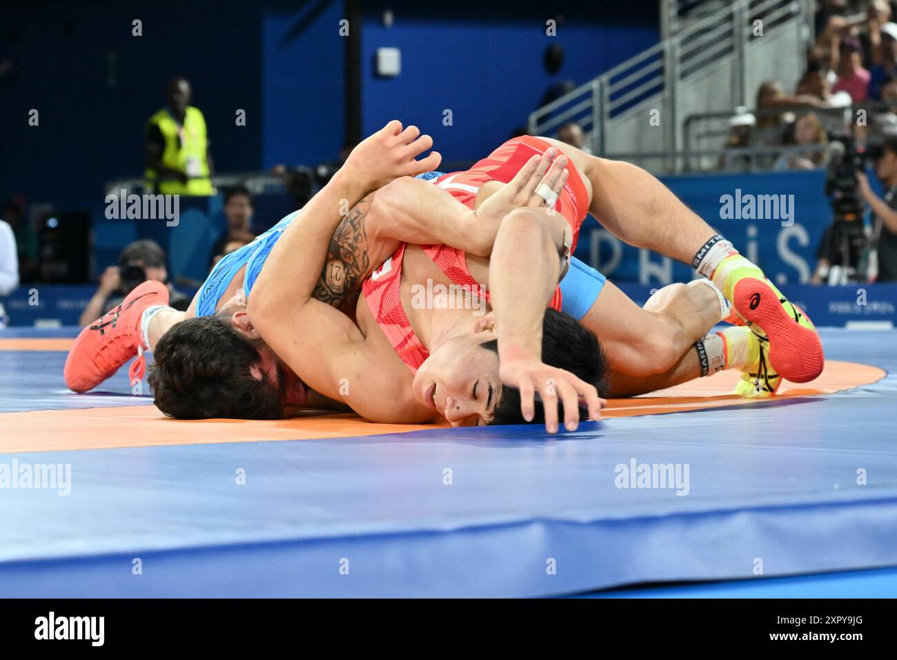 Mgr 67kg 1 final wrestling at champ de mars arena hi-res stock ...