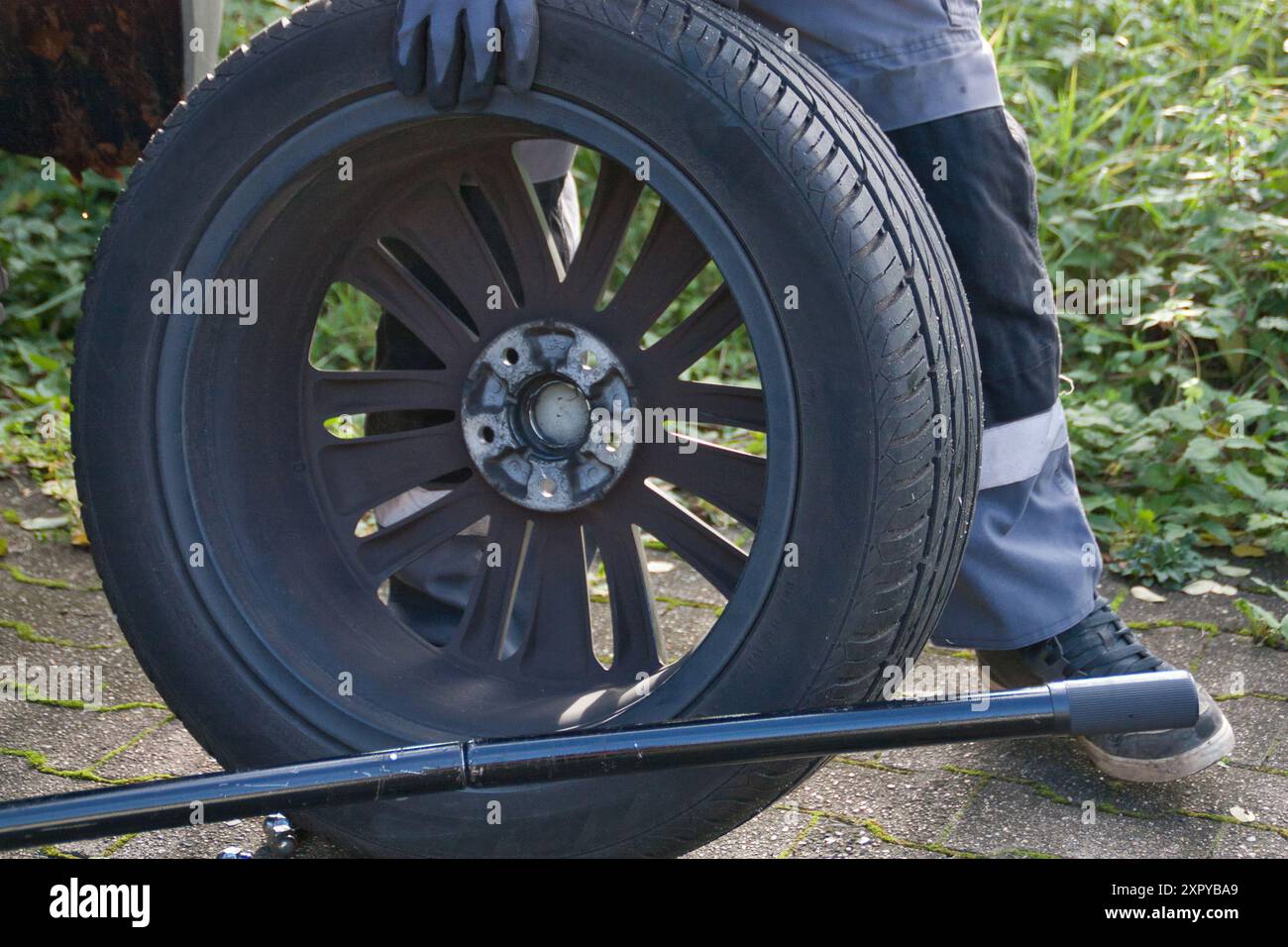 wheel of a car has been removed from the vehicle Stock Photo - Alamy