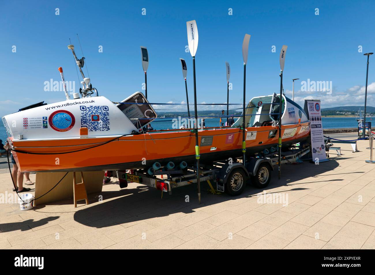 Team rollocks hi-res stock photography and images - Alamy