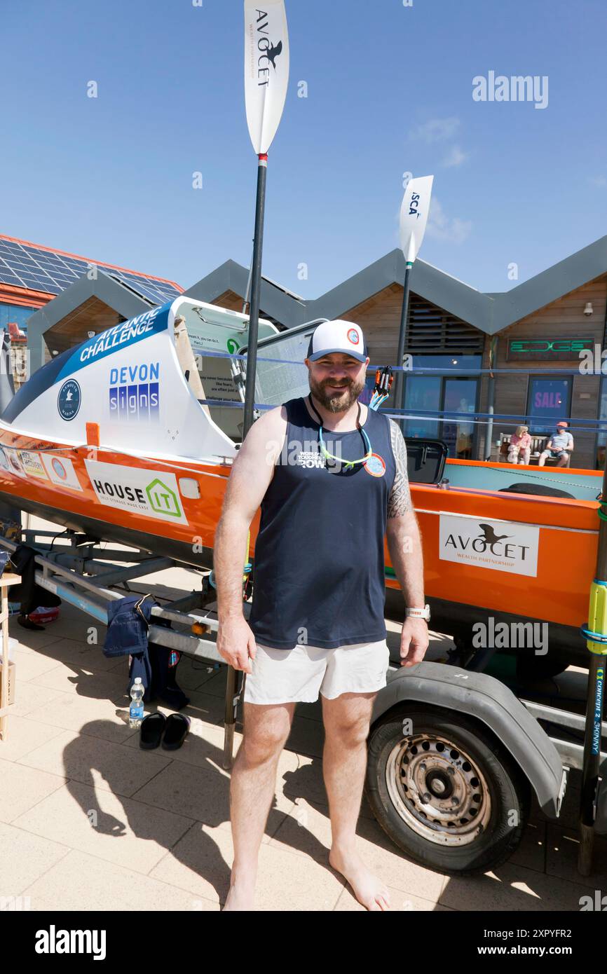 R45 boat hi-res stock photography and images - Alamy